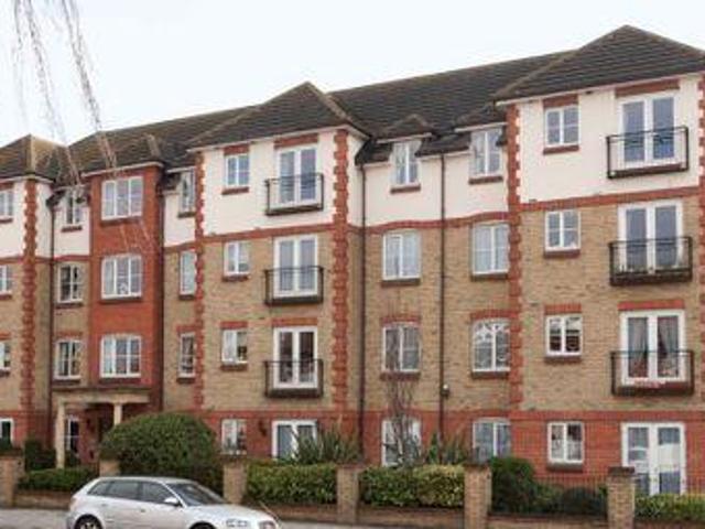 2 Bedrooms Flat for sale in Pegasus Court Harrow, Harrow HA3