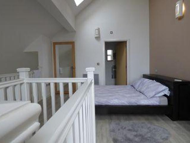 2 Bedrooms Flat for sale in Phoebe Road, Pentrechwyth, Swansea SA1