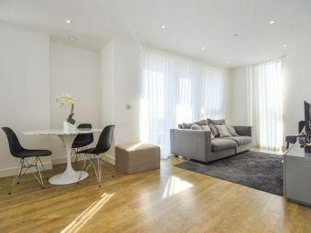 2 Bedrooms Flat for sale in Pinto Tower, Nine Elms Point, Nine Elms SW8