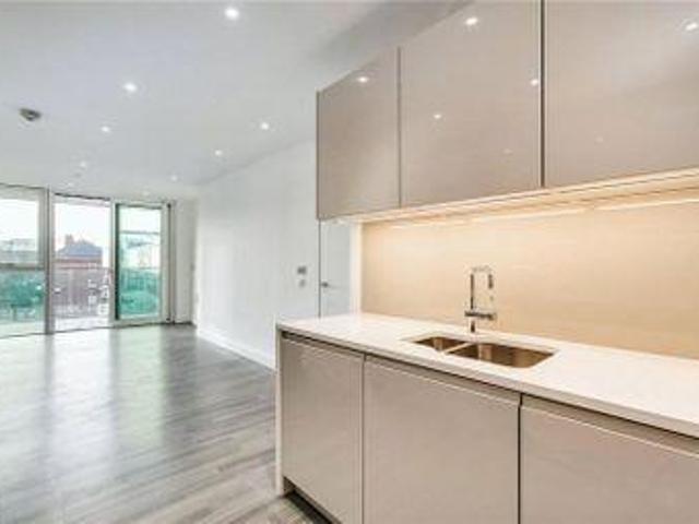 2 Bedrooms Flat for sale in Pinto Tower, Nine Elms Point, London SW8