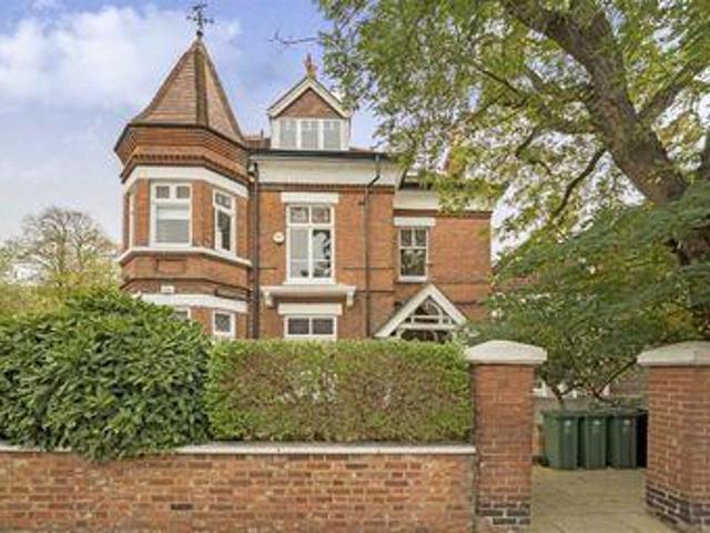 2 Bedrooms Flat for sale in Priory Road, London NW6
