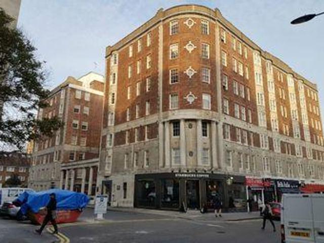 2 Bedrooms Flat for sale in Princess Court, Queensway, London W2