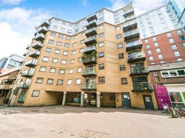2 Bedrooms Flat for sale in Projection West, Merchants Place, Reading RG1