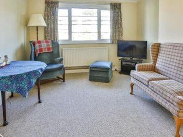 2 Bedrooms Flat for sale in Prospect Road, High Barnet, Barnet, Hertfordshire EN5