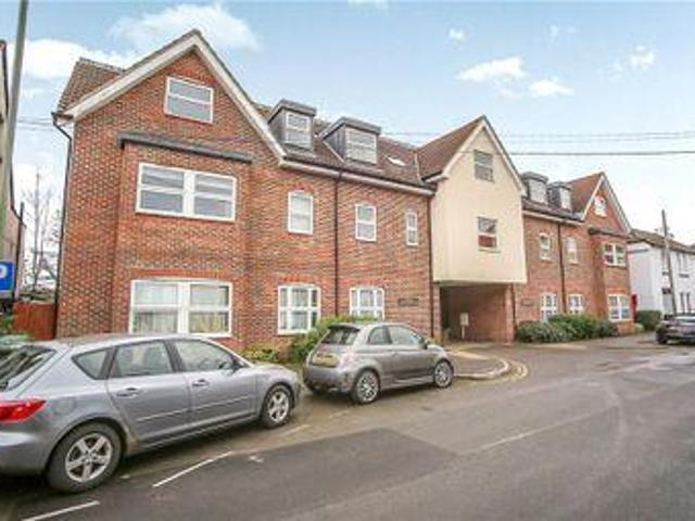 2 Bedrooms Flat for sale in Prospects Court, 20 Holmesdale Road, Reigate RH2