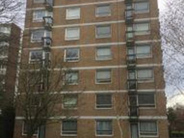 2 Bedrooms Flat for sale in Putney Hill, London SW15