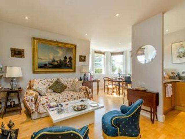 2 Bedrooms Flat for sale in Putney Hill, Putney SW15