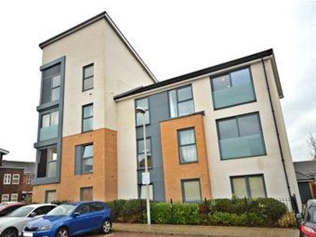 2 Bedrooms Flat for sale in Puffin Way, Reading, Berkshire RG2