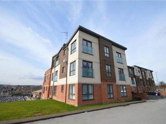 2 Bedrooms Flat for sale in Pullman House, Tudor Way, Leeds LS11