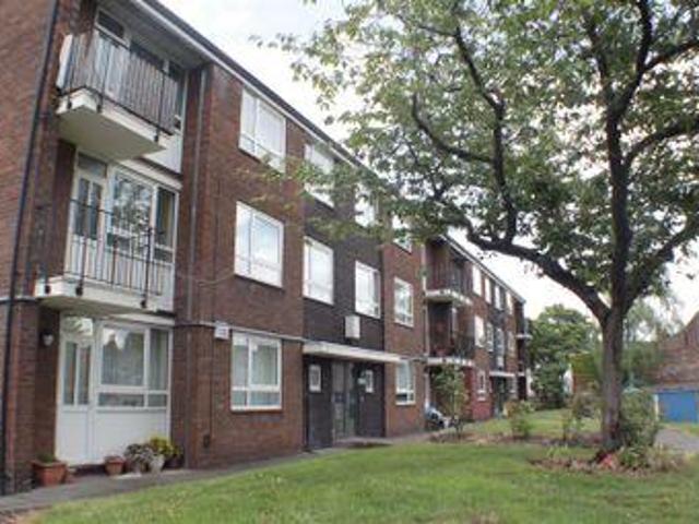 2 Bedrooms Flat for sale in Pym Street, Eccles, Manchester M30