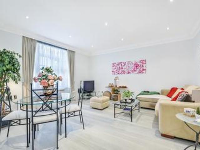 2 Bedrooms Flat for sale in Queen´s Gate Terrace, London SW7