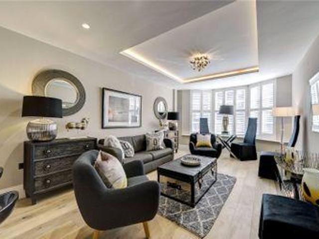 2 Bedrooms Flat for sale in Queens Court, Queensway, London W2