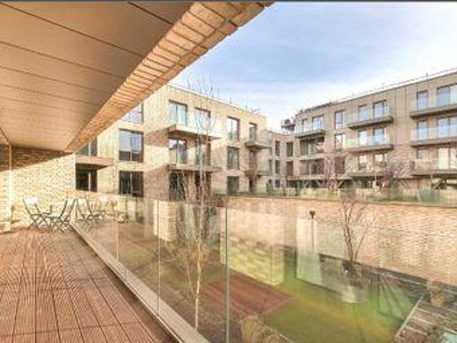 2 Bedrooms Flat for sale in Queens Wharf, Crisp Road, Hammersmith W6