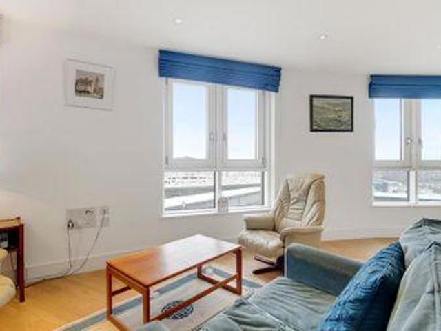 2 Bedrooms Flat for sale in Queensland Road, Islington N7