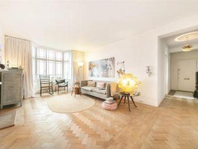 2 Bedrooms Flat for sale in Queensway, London W2