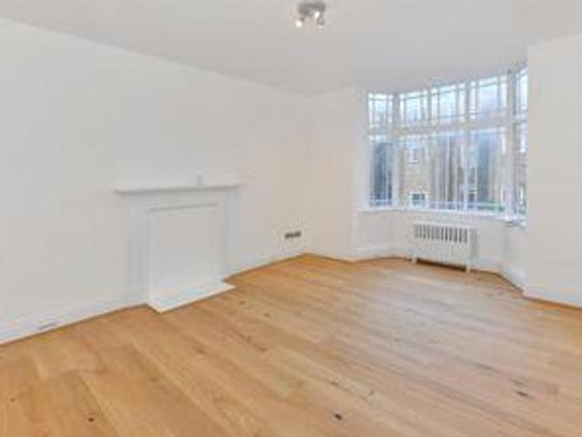 2 Bedrooms Flat for sale in Queensway, London W2
