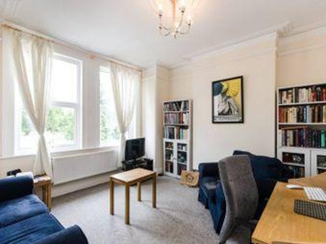 2 Bedrooms Flat for sale in Roundwood Road, Harlesden NW10
