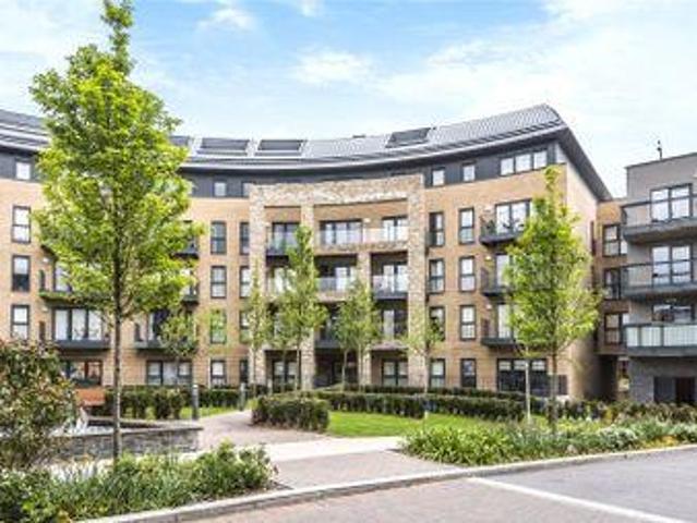 2 Bedrooms Flat for sale in Royal Court, Howard Road, Stanmore, Middlesex HA7