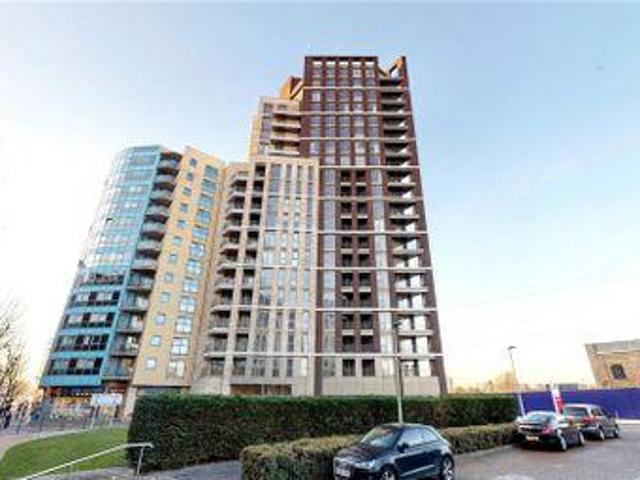 2 Bedrooms Flat for sale in Royal Docks West, London E16