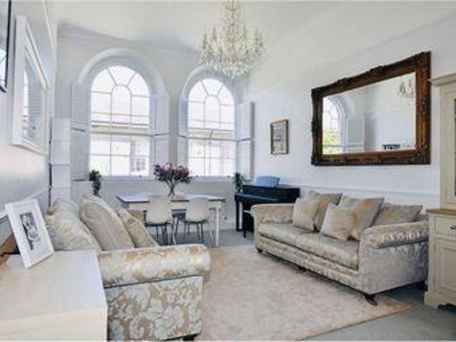 2 Bedrooms Flat for sale in Royal Herbert Pavilions, London SE18