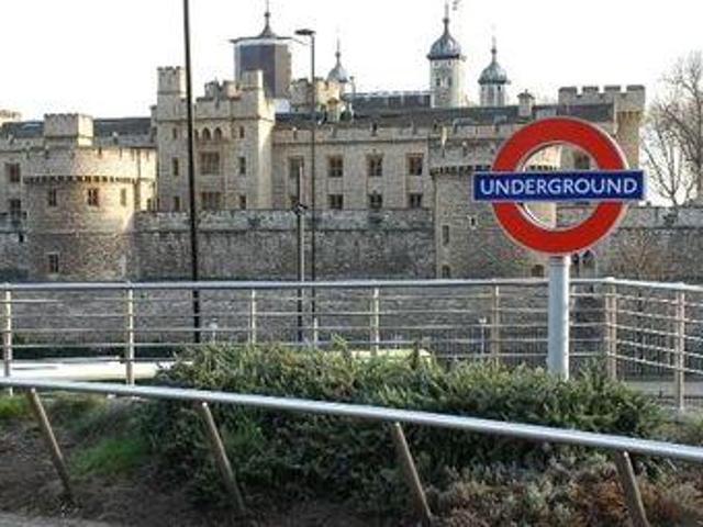 2 Bedrooms Flat for sale in Royal Mint Gardens, Roayl Mint Street, London E1