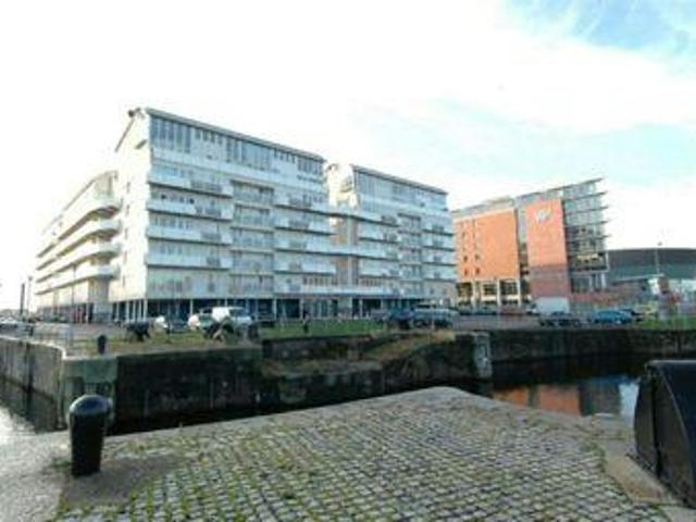 2 Bedrooms Flat for sale in Royal Quay, Block 1, Liverpool L3