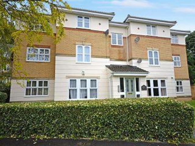 2 Bedrooms Flat for sale in Robertson Drive, Bristol BS4