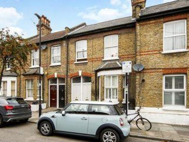 2 Bedrooms Flat for sale in Robertson Street, Battersea, London SW8