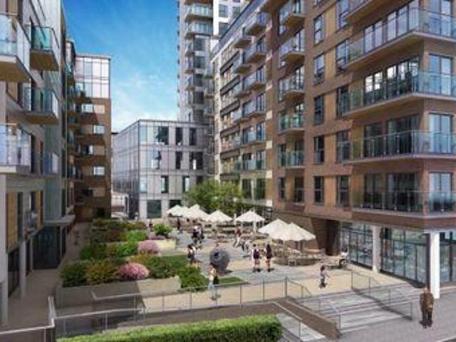 2 Bedrooms Flat for sale in Roden Street, London IG1