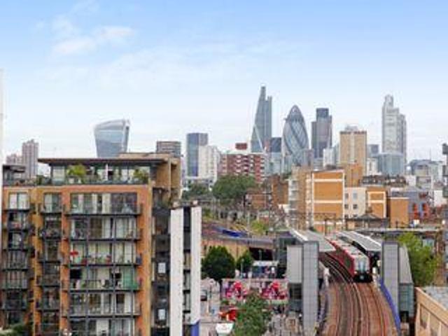 2 Bedrooms Flat for sale in Roling Hills Mews, Limehouse E14
