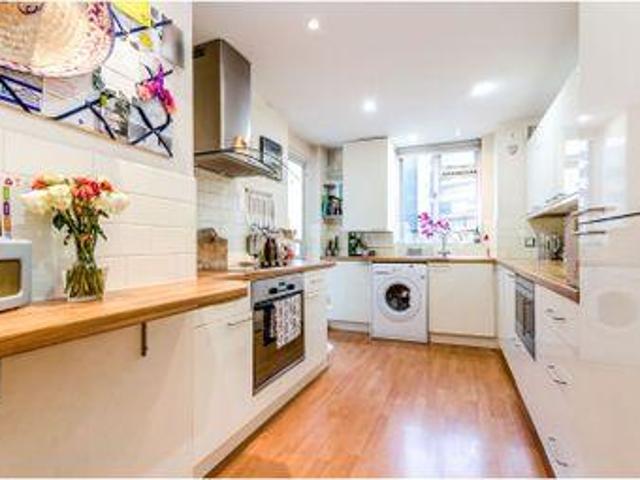 2 Bedrooms Flat for sale in Rawson Street, Battersea SW11