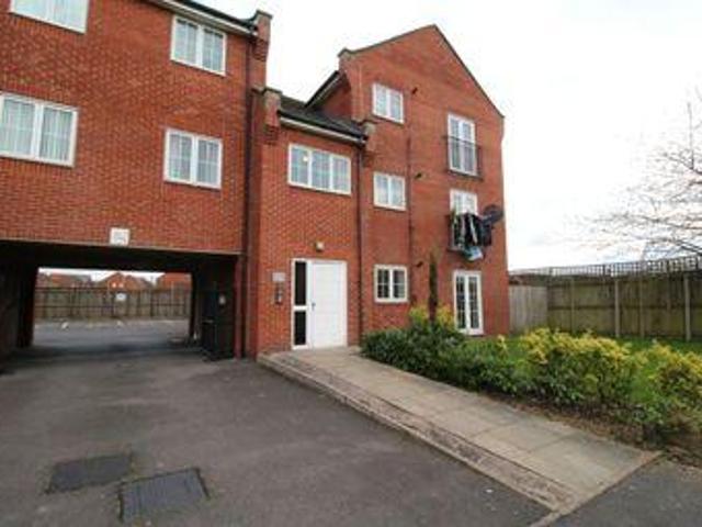2 Bedrooms Flat for sale in Rawsthorne Avenue, Manchester M18