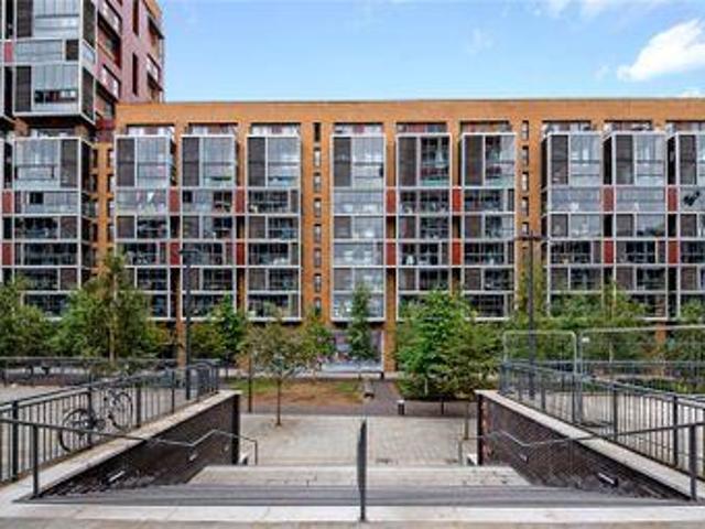 2 Bedrooms Flat for sale in Raddon Tower, Dalston Square, London E8