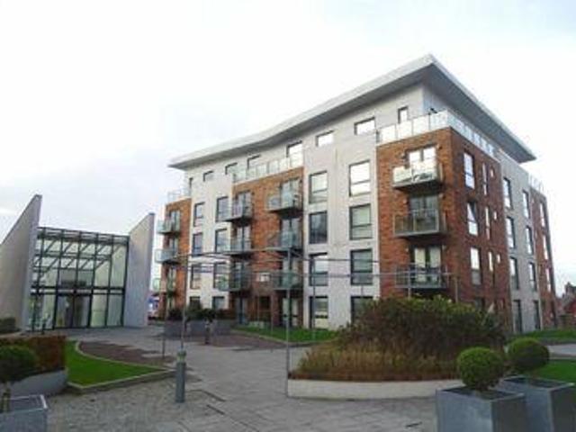 2 Bedrooms Flat for sale in Radius, Prestwich, Prestwich Manchester M25