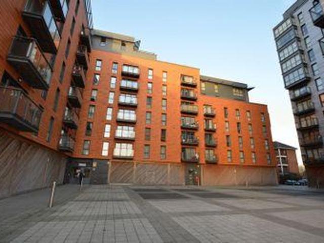 2 Bedrooms Flat for sale in Railway Terrace, Slough SL2