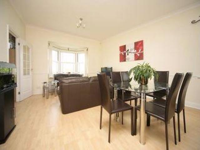 2 Bedrooms Flat for sale in Raleigh Court, Clarence Mews, London SE16