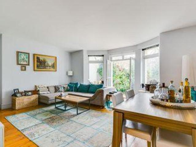 2 Bedrooms Flat for sale in Randolph Avenue, Little Venice, London W9