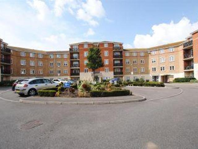 2 Bedrooms Flat for sale in Retort Close, Southend On Sea SS1