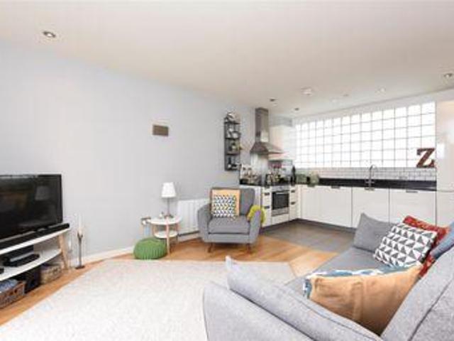 2 Bedrooms Flat for sale in Retreat Apartments, Furmage Street, London SW18