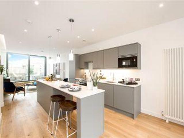 2 Bedrooms Flat for sale in Red Lion Court, Reardon Path, London E1W