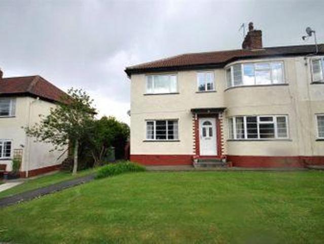 2 Bedrooms Flat for sale in Redesdale Gardens, Adel, Leeds LS16