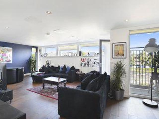 2 Bedrooms Flat for sale in Regal Building, 75 Kilburn Lane, London W10