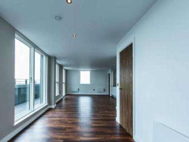 2 Bedrooms Flat for sale in Regent Road, Salford M5