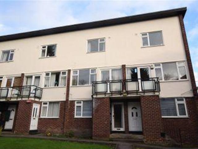 2 Bedrooms Flat for sale in Regency Court, Cardigan Road, Leeds, West Yorkshire LS6