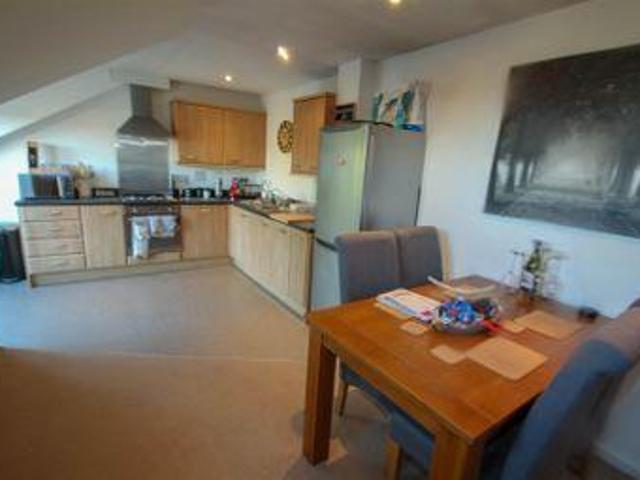 2 Bedrooms Flat for sale in Reliant House, Margaret Street, Stone ST15