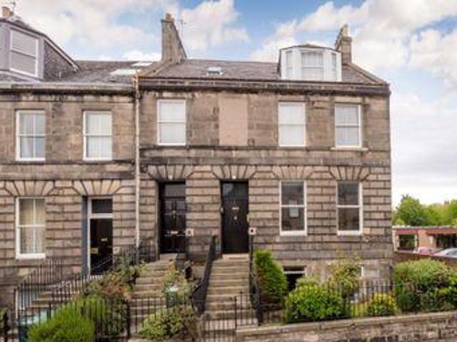 2 Bedrooms Flat for sale in Restalrig Road, Edinburgh EH6