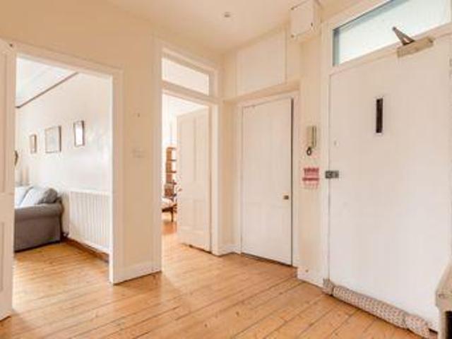 2 Bedrooms Flat for sale in Ritchie Place, Edinburgh EH11