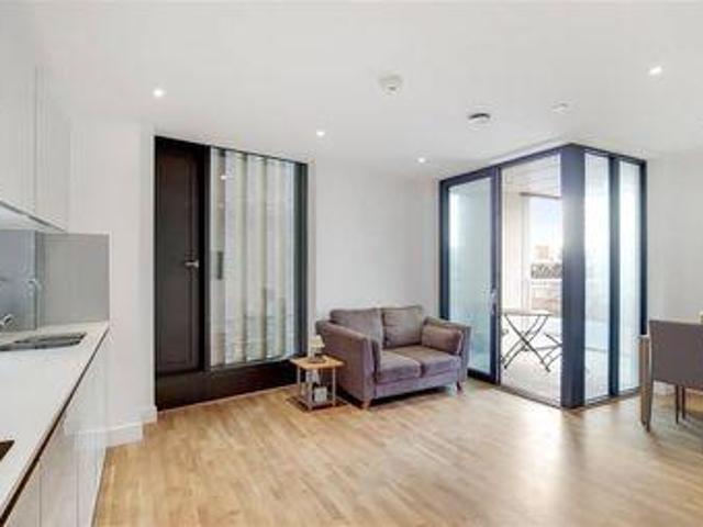 2 Bedrooms Flat for sale in River Mill One, Station Road, Lewisham, London SE13