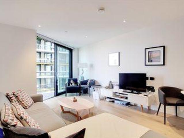 2 Bedrooms Flat for sale in Riverlight Quay, London SW11