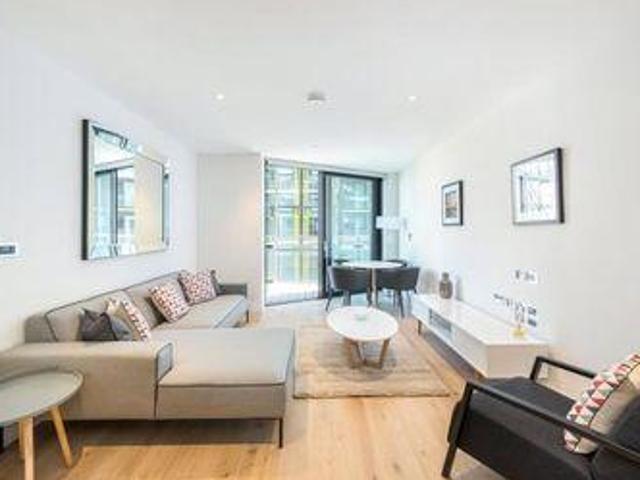 2 Bedrooms Flat for sale in Riverlight Quay, London SW11